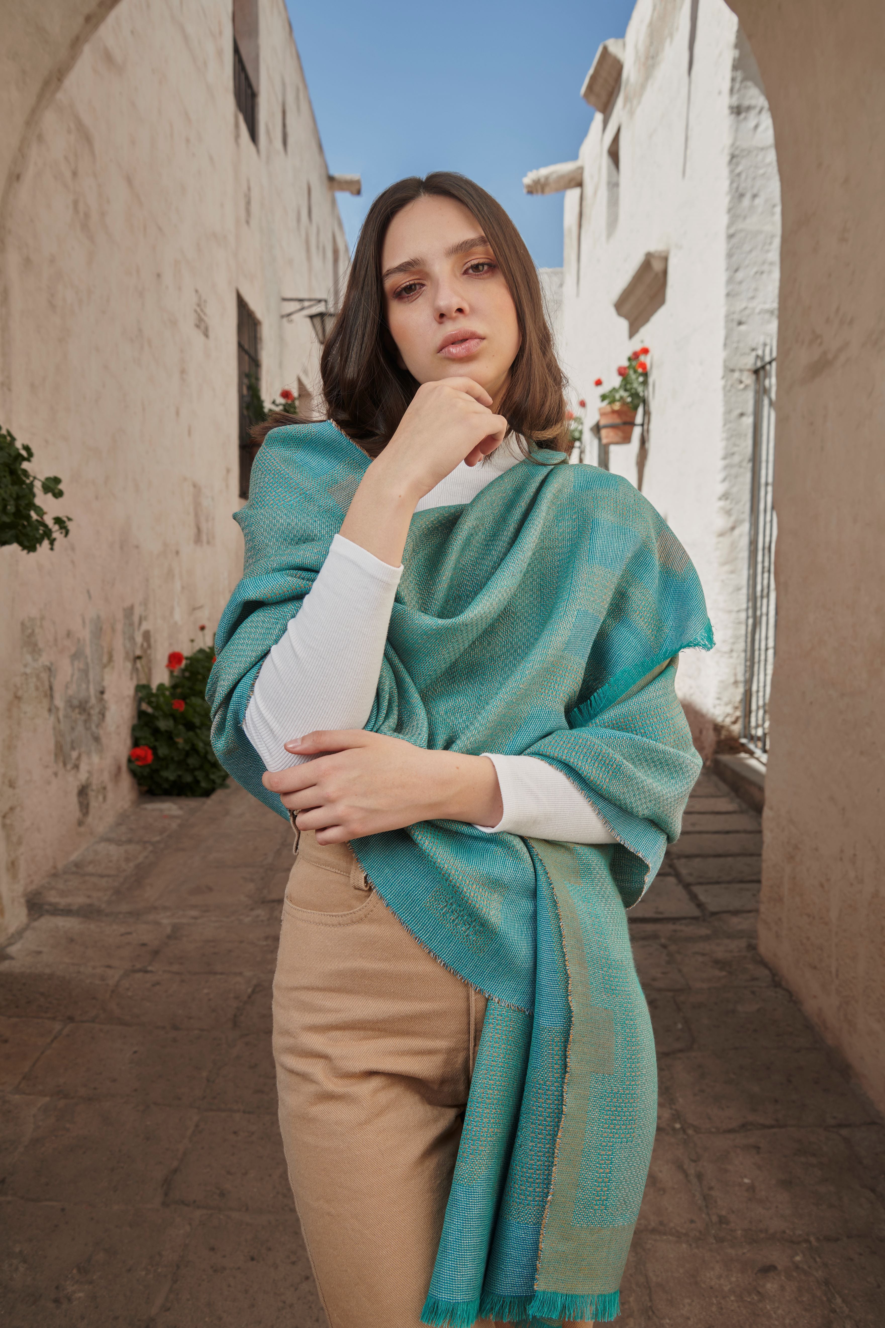 Mochica Legacy Stole – Qumpi